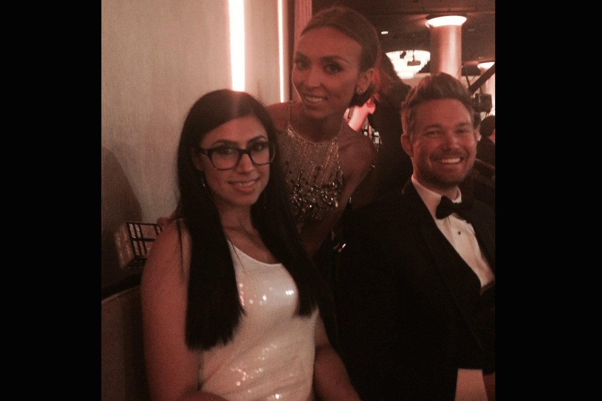 Dax Holt - Official Website